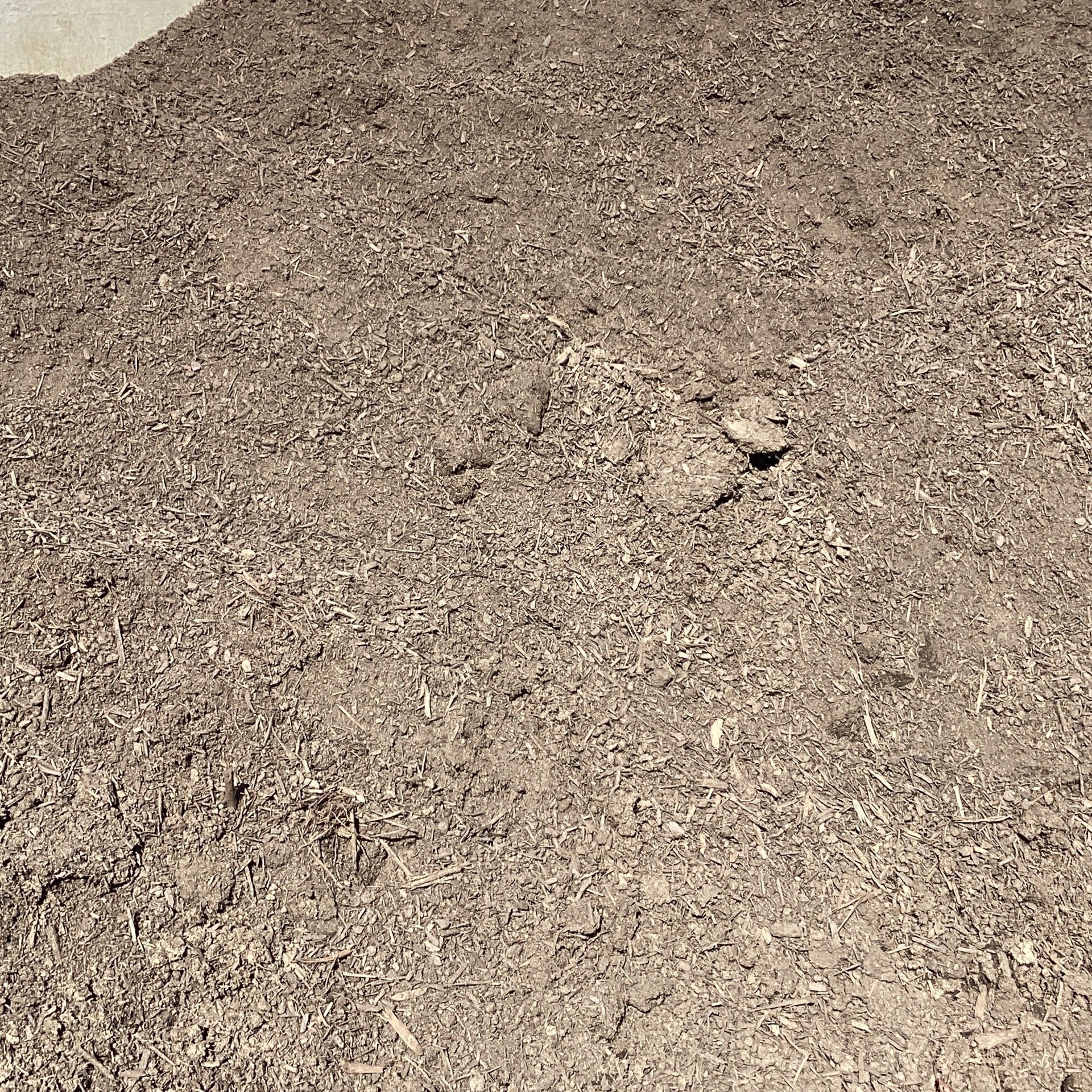 Screened Top Soil- | Mulch Solutions